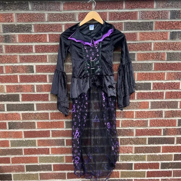 Spirit | Costumes | Spirit Halloween Black And Purple Velvet Zodiac ...